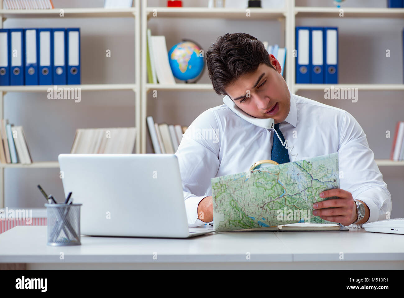 Working in a travel call centre hi-res stock photography and images - Alamy