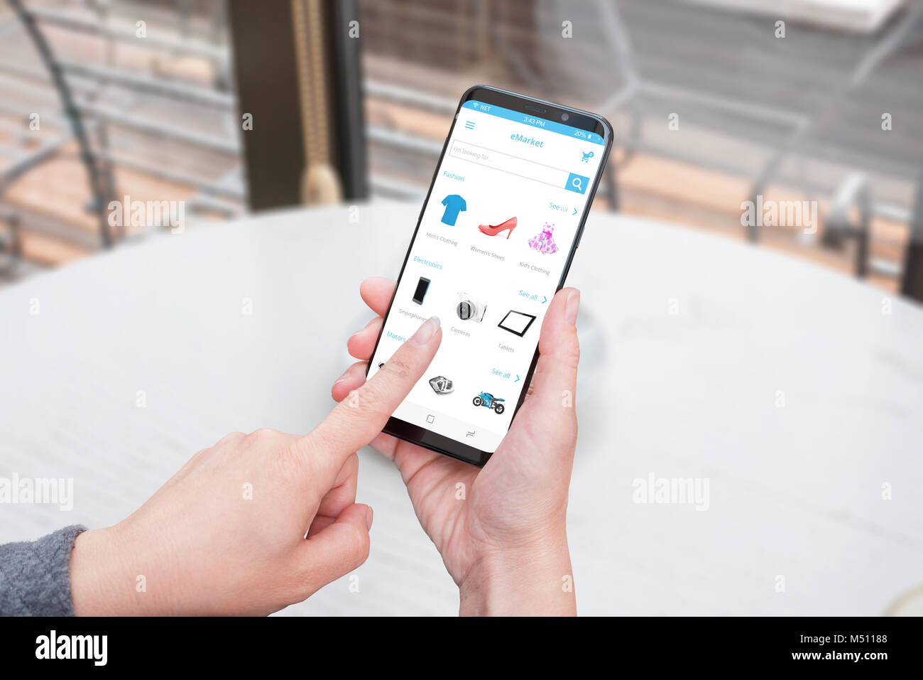 Woman buying camera electronic store hi-res stock photography and ...