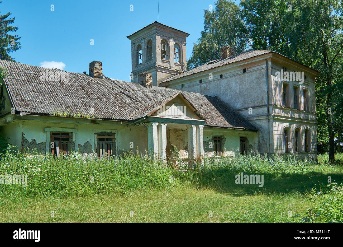 The ancient manor in Belarus Stock Photo - Alamy