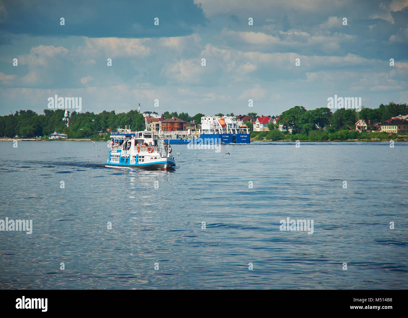 Pleasure boat on the Volga Stock Photo - Alamy