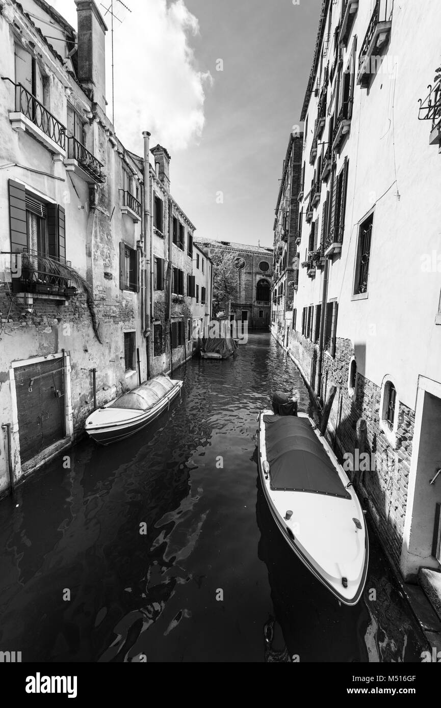 Residential canal street Black and White Stock Photos & Images - Alamy