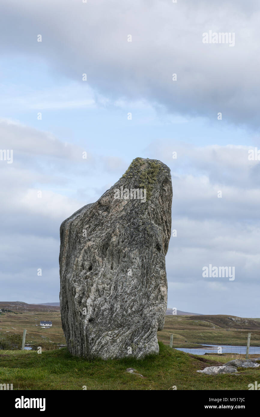 Single standing stones hi-res stock photography and images - Alamy