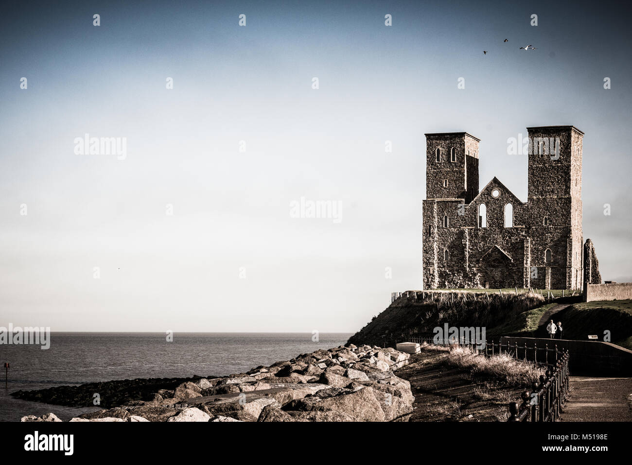 Reculver medieval church Stock Photo - Alamy