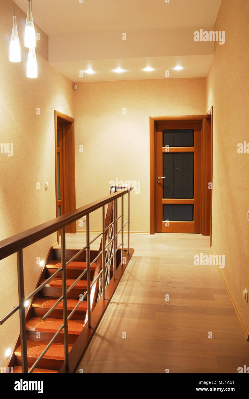Entrance hall house domestic hi-res stock photography and images - Alamy