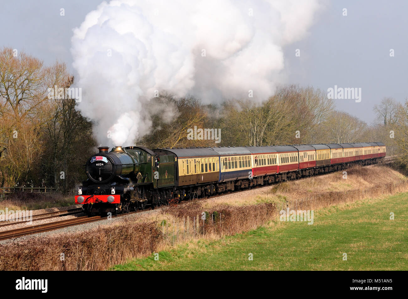 Help4Heroes special train, hauled by GWR loco No 6024 King Edward 1 ...