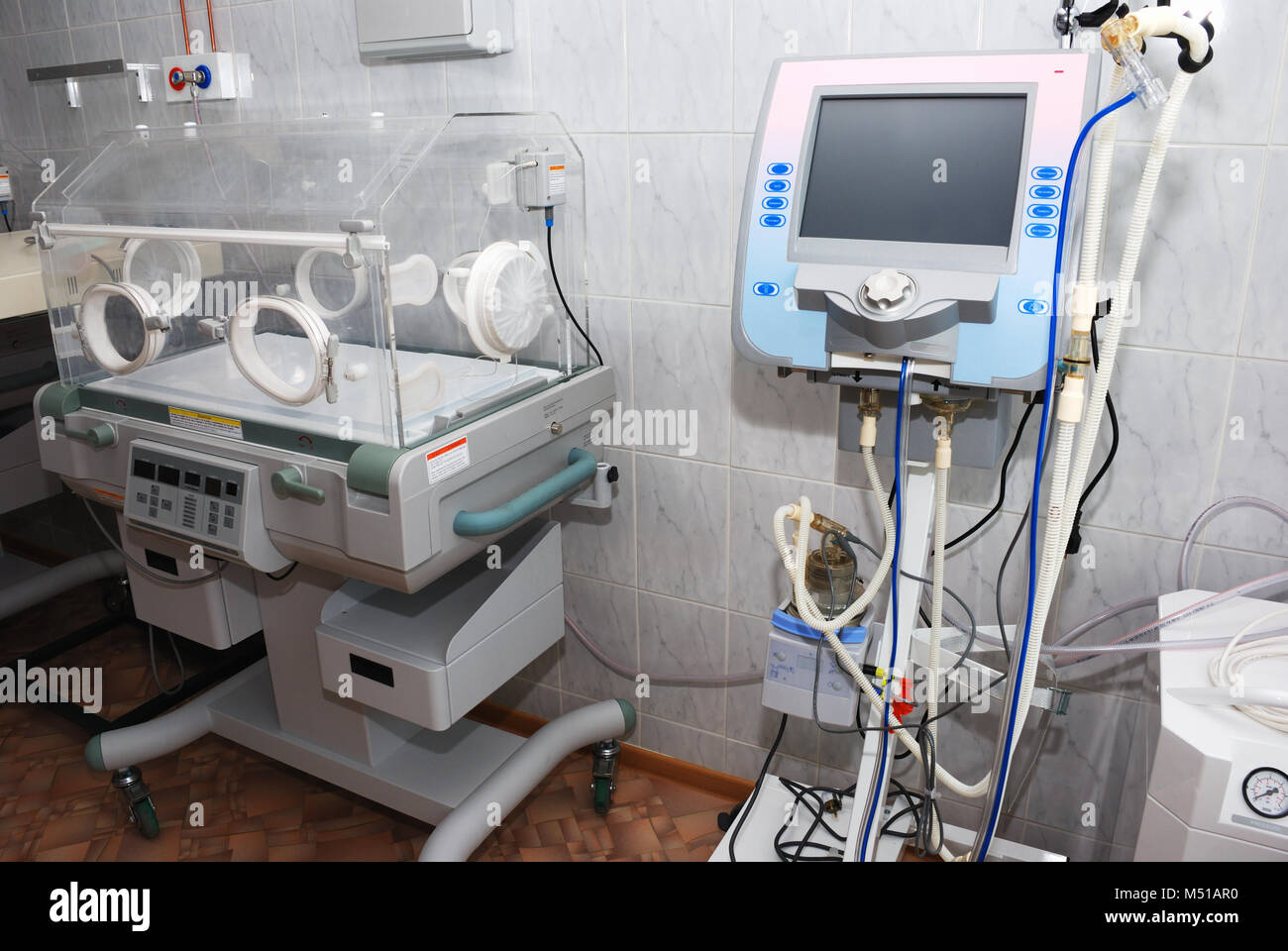 Resuscitation ward hospital hi-res stock photography and images - Alamy