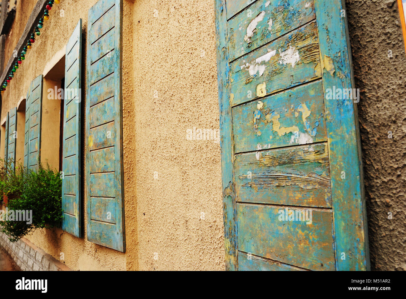 Antique windows hi-res stock photography and images - Alamy