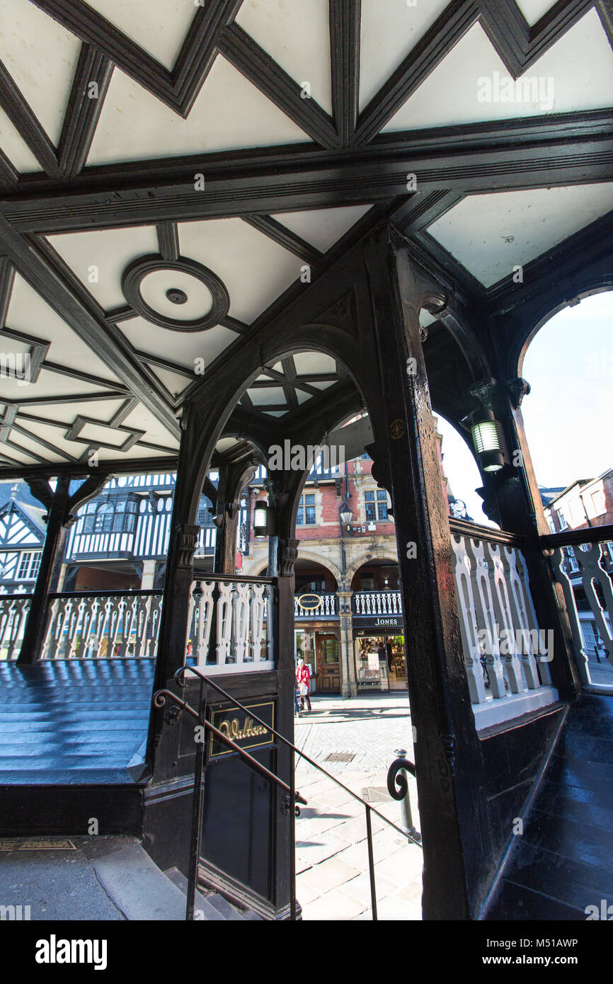 City of Chester, England. Picturesque view of Chester’s galleried Rows ...