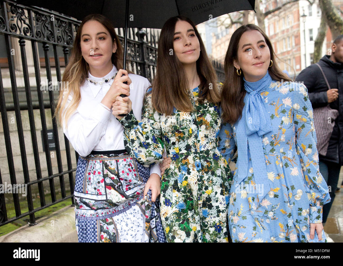 Este haim of the band haim hi-res stock photography and images - Alamy