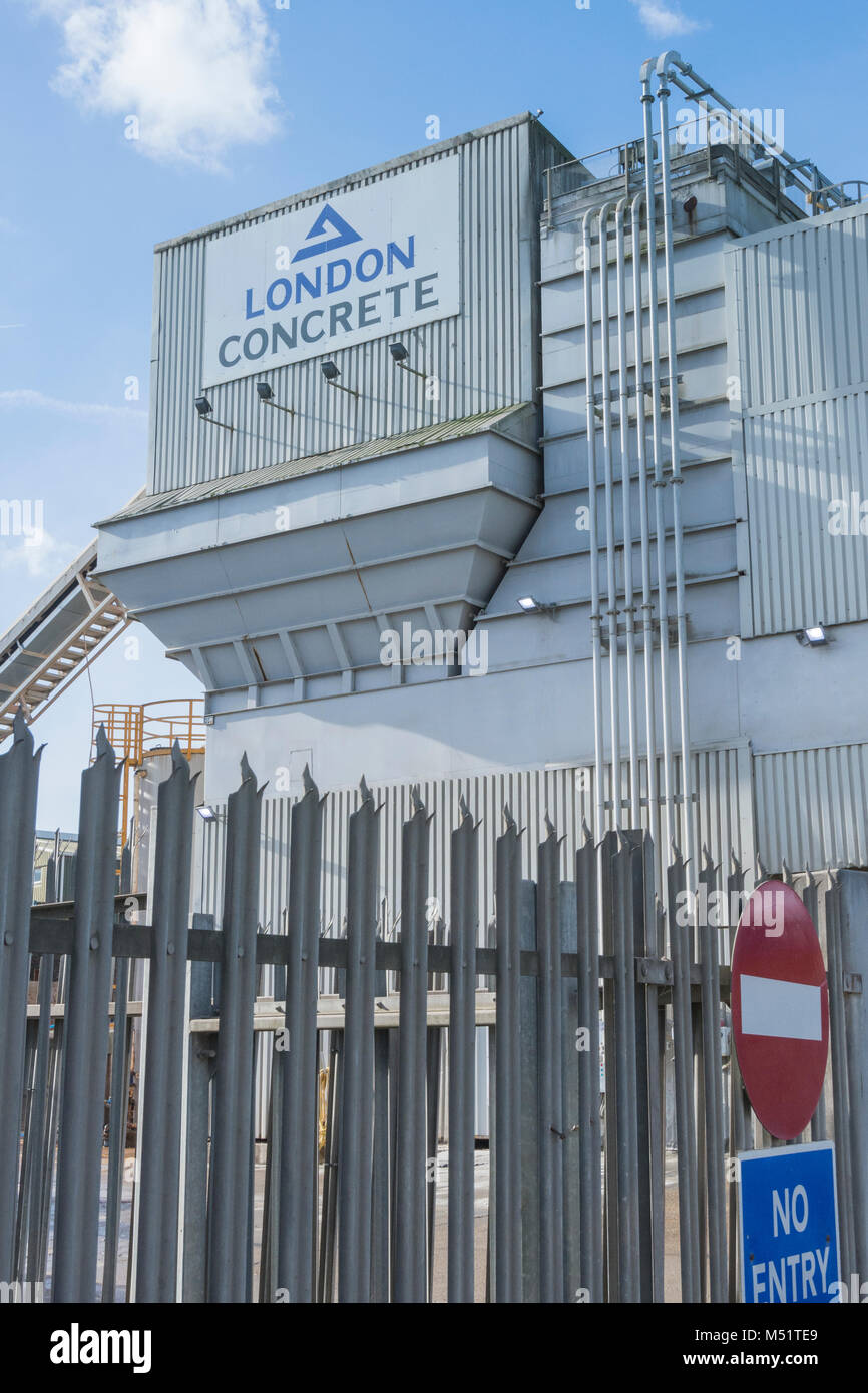 London Concrete, Transport Avenue, Great West Road, Brentford, London ...