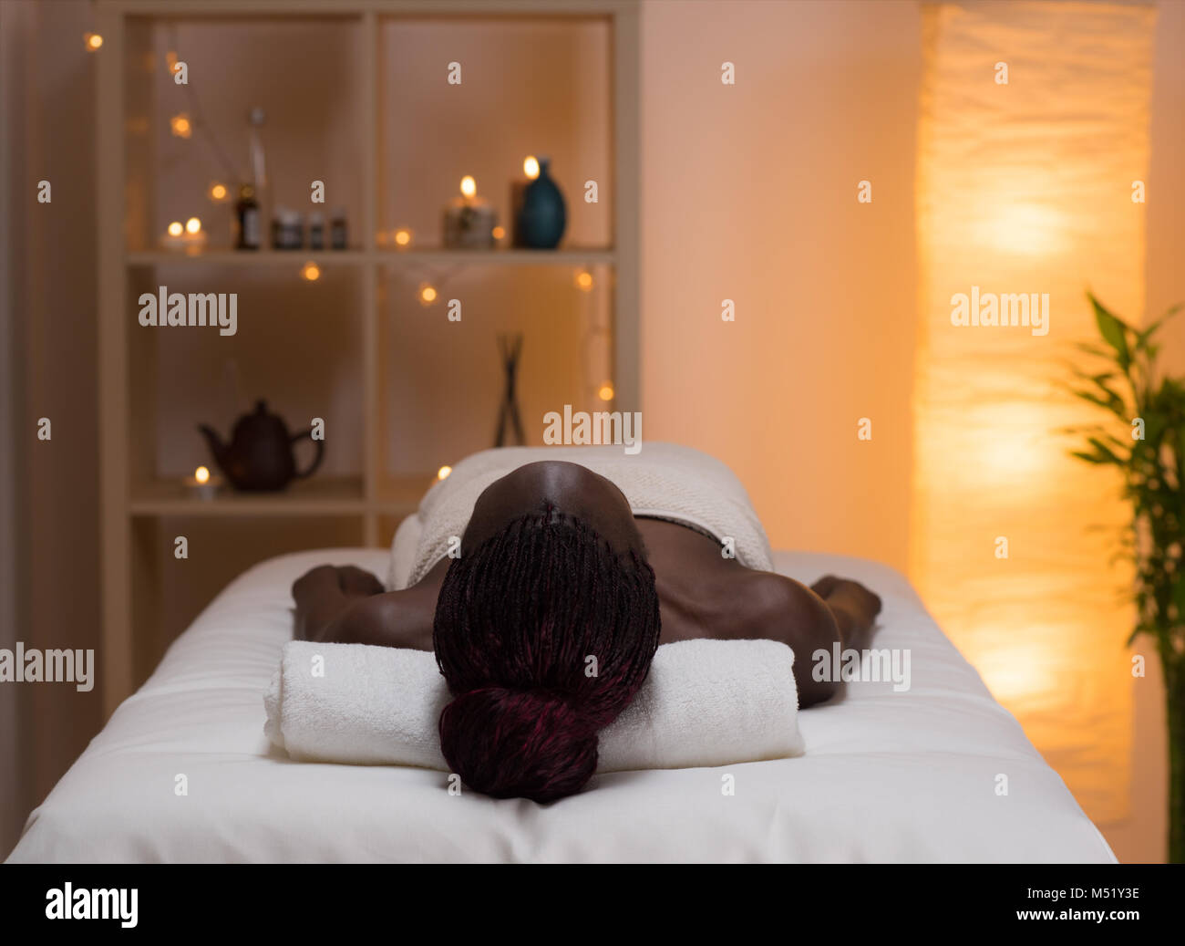 Beauty salon interior african american hi-res stock photography and ...