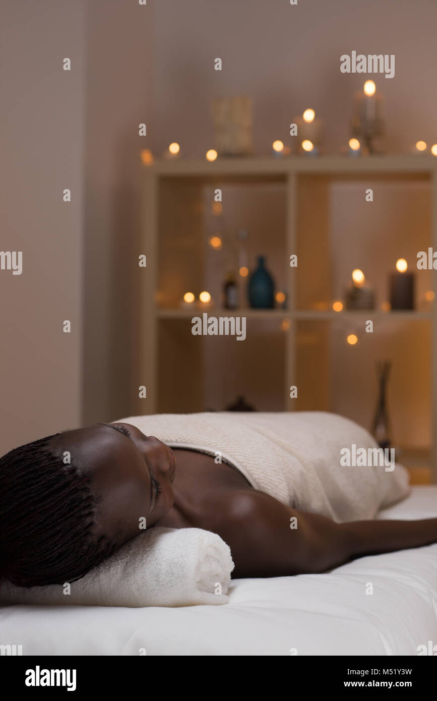 Beauty salon interior african american hi-res stock photography and ...