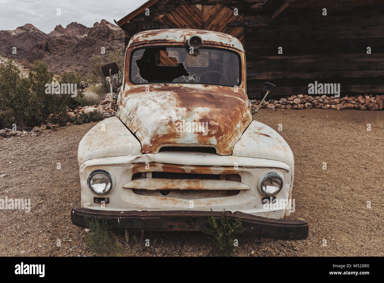 Old vintage rusty car truck abandoned in the desert Stock Photo - Alamy