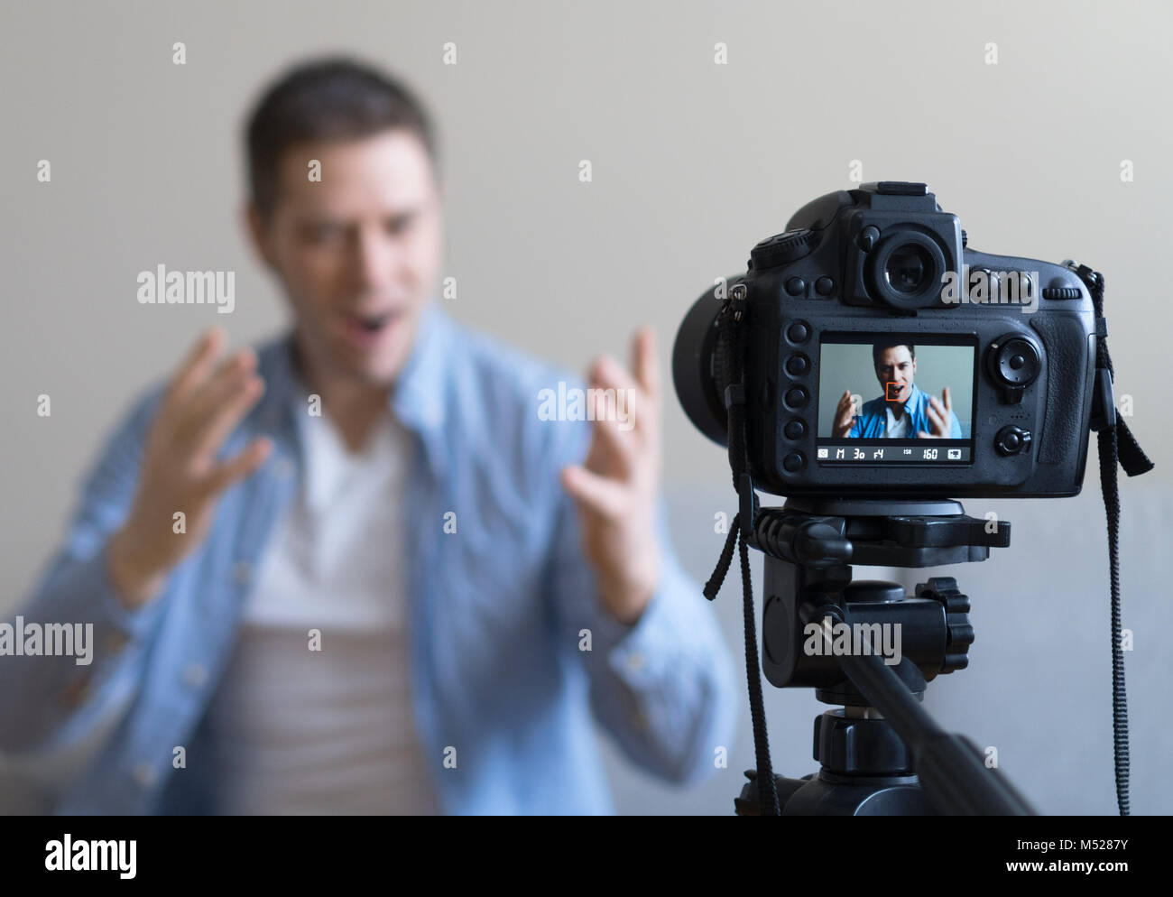 Videolog hi-res stock photography and images - Alamy