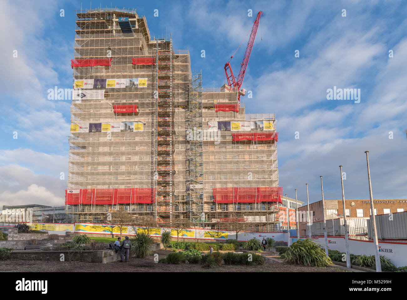 Scaffolding tower block hi-res stock photography and images - Alamy