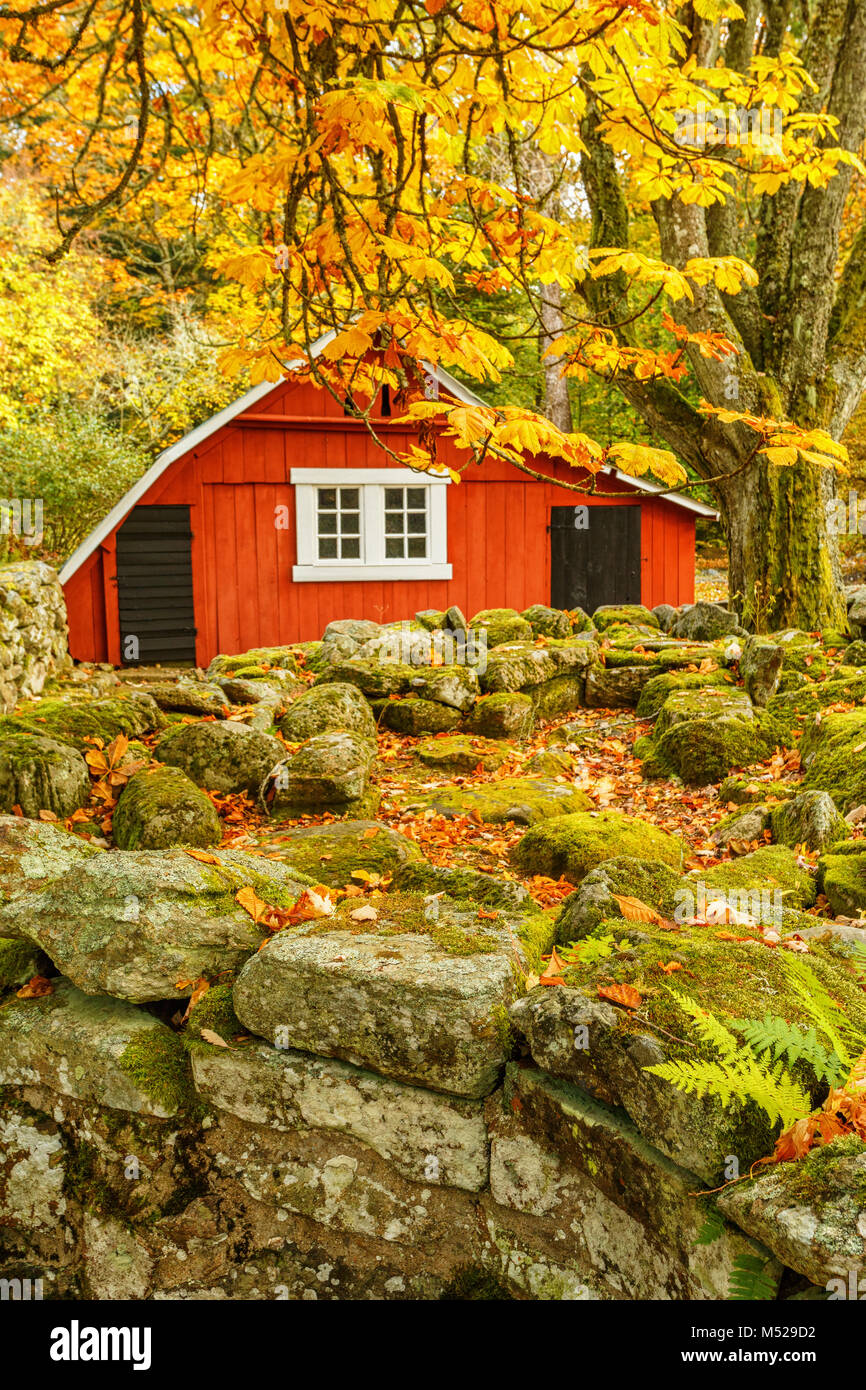 Stone barn shed in hi-res stock photography and images - Alamy