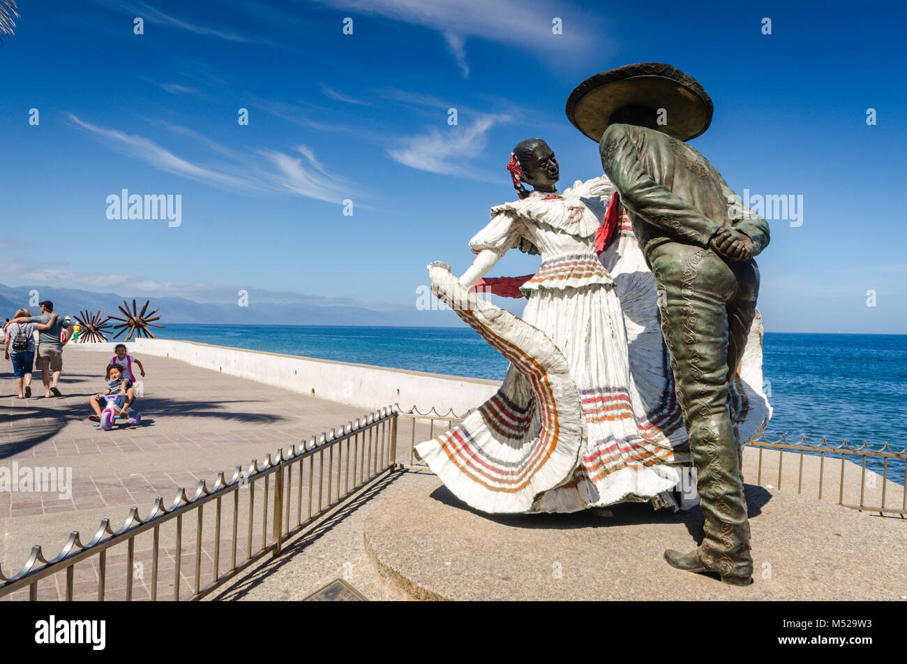 Bronze sculpture of dancers by US artist Jim Demetro on artwalk along ...