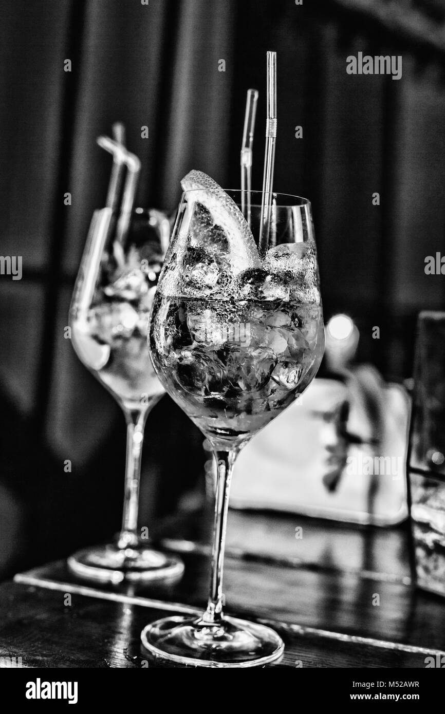 Various cocktails on the bar in the cafe, restaurant Stock Photo - Alamy