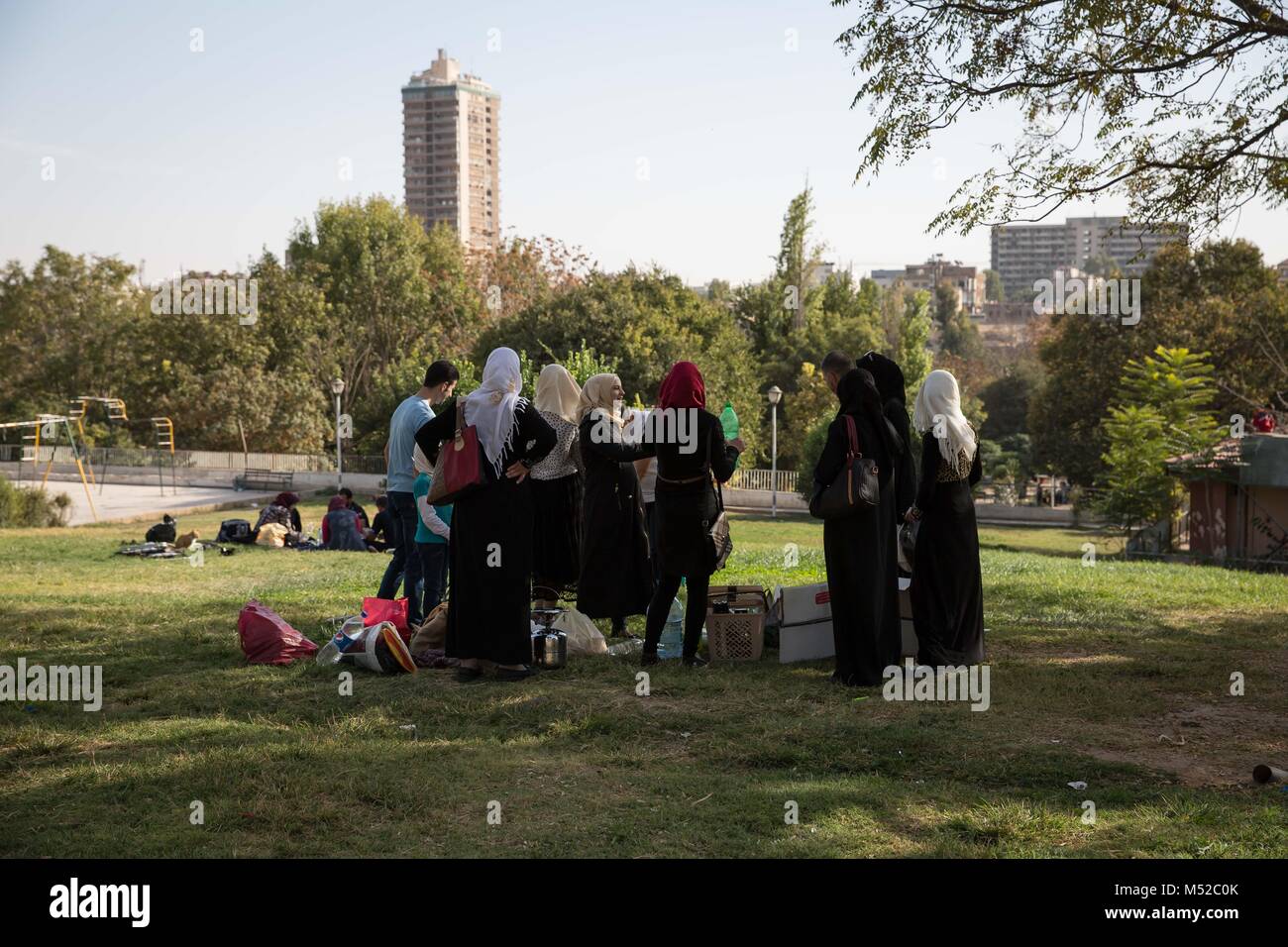 Syrian men and women hi-res stock photography and images - Alamy
