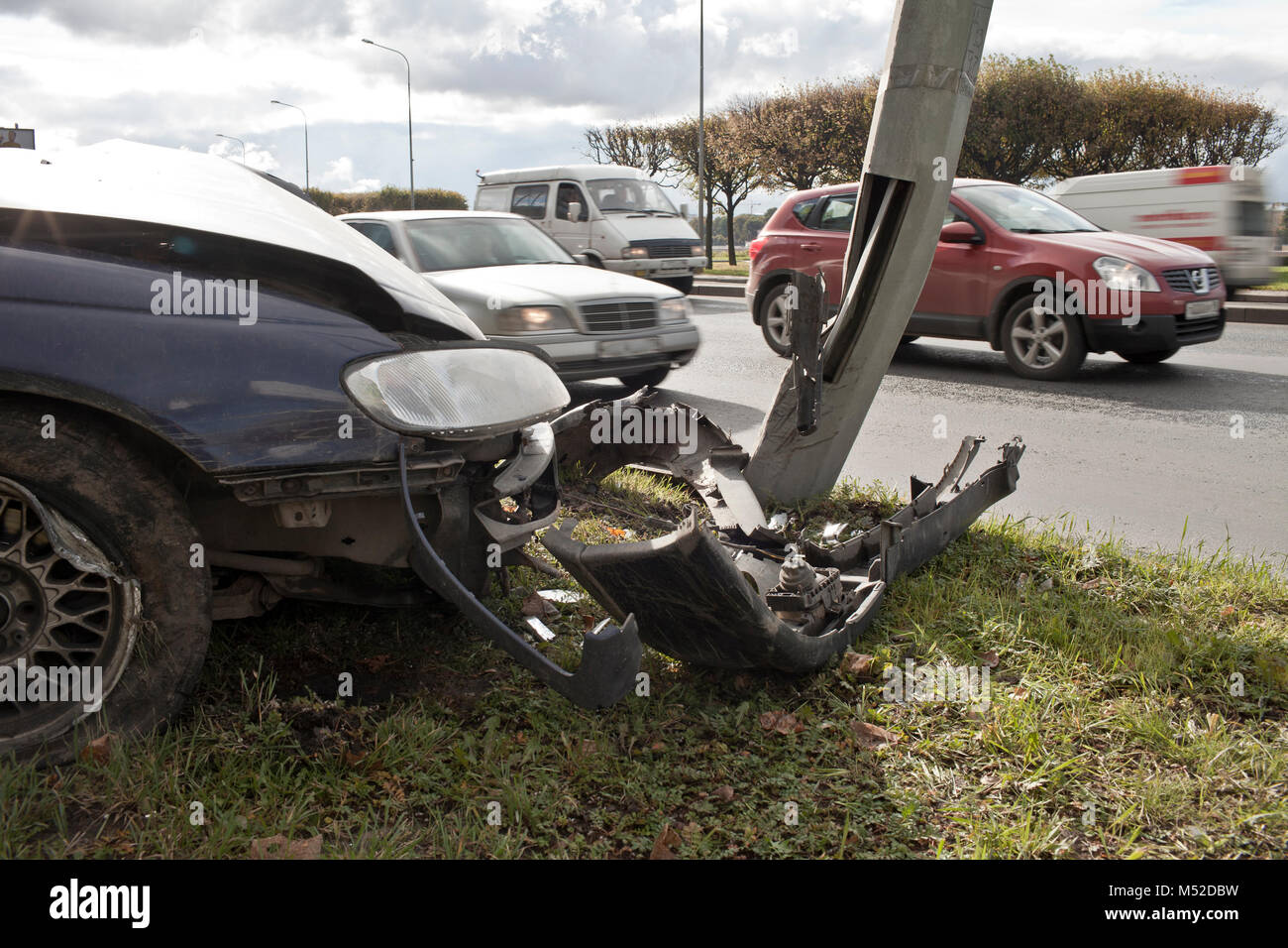 car collision with a pillar lighting Stock Photo - Alamy