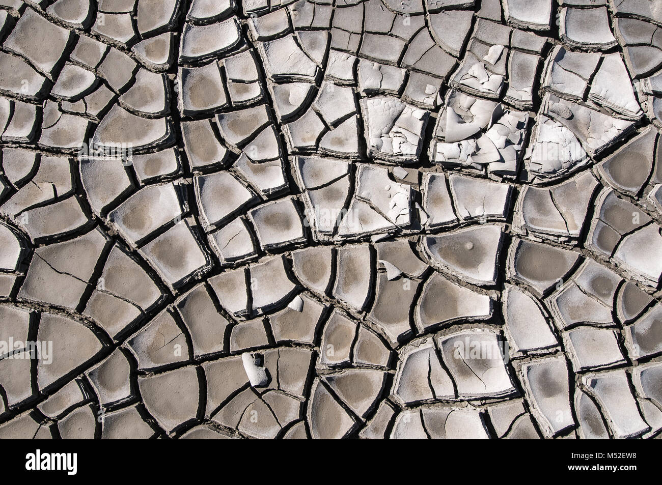 Cracked soil of desert Stock Photo - Alamy