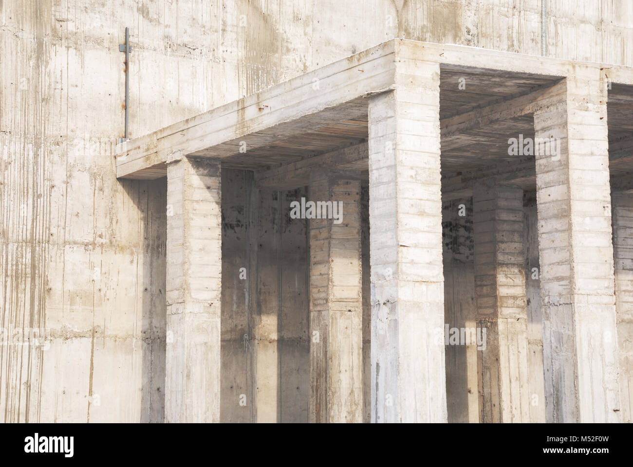 Concrete column beam hi-res stock photography and images - Alamy