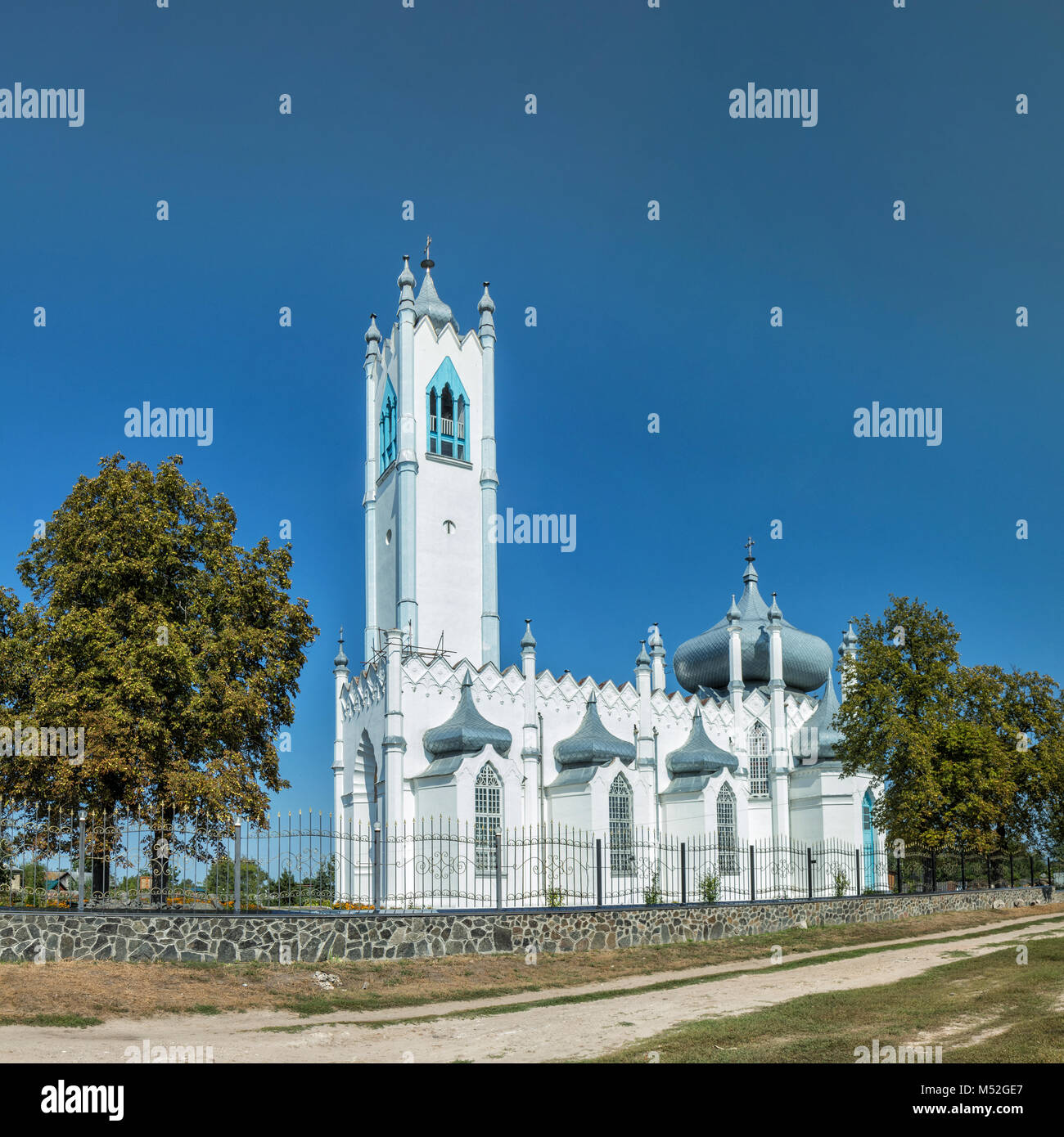 Three tiered temple hi-res stock photography and images - Alamy