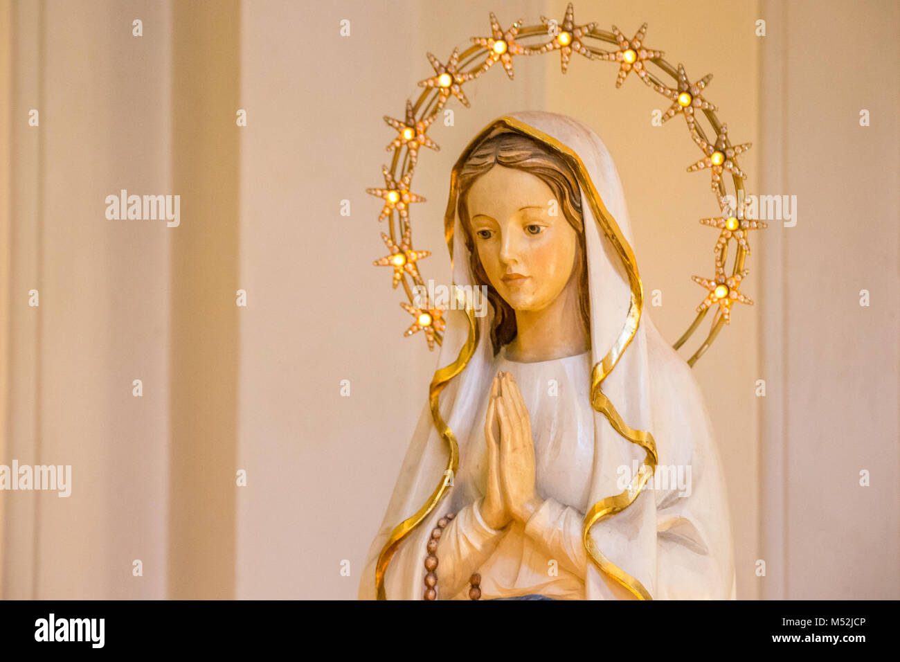 Blessed virgin mary praying hi-res stock photography and images - Alamy