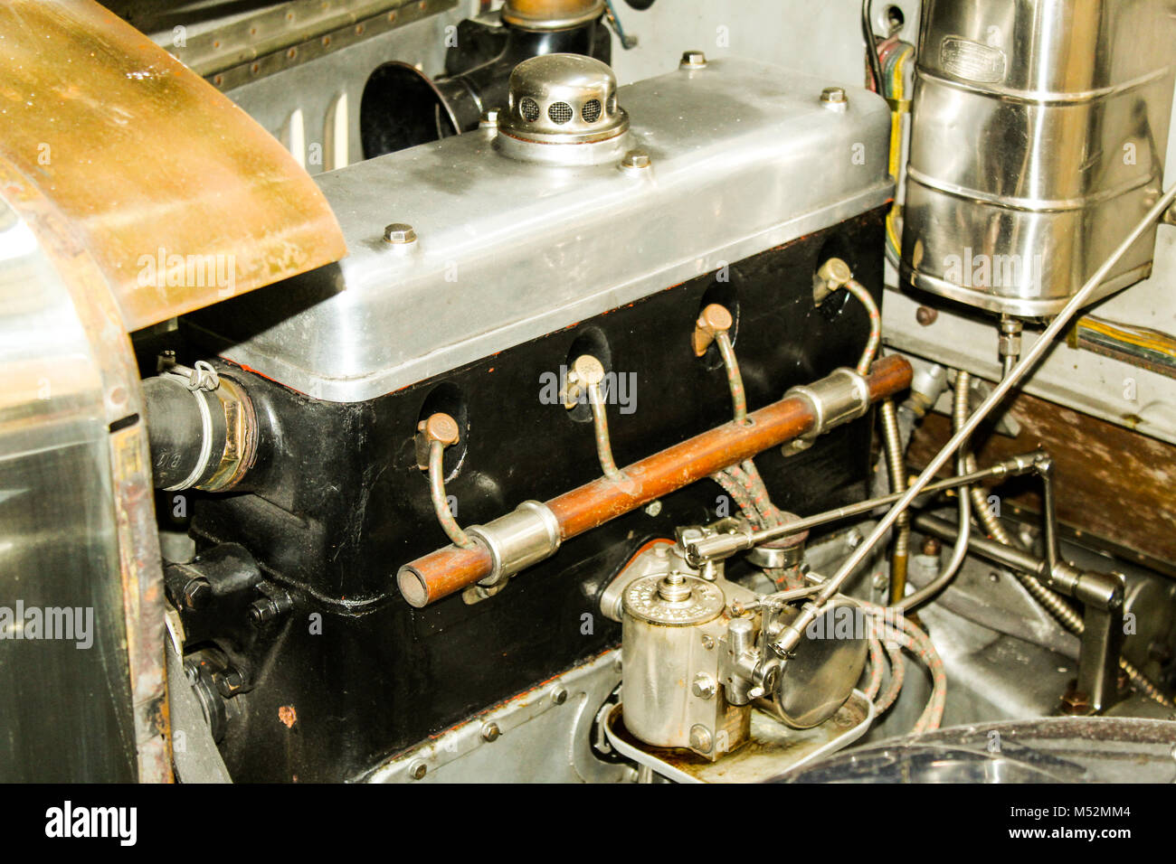 Motor de carro hi-res stock photography and images - Alamy