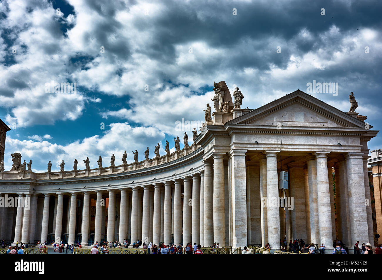 Tuscan colonnade hi-res stock photography and images - Alamy