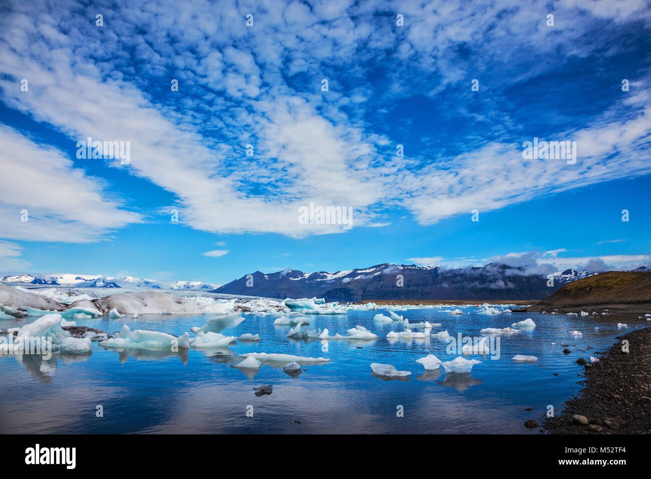 Sunlight ocean bay bay hi-res stock photography and images - Alamy