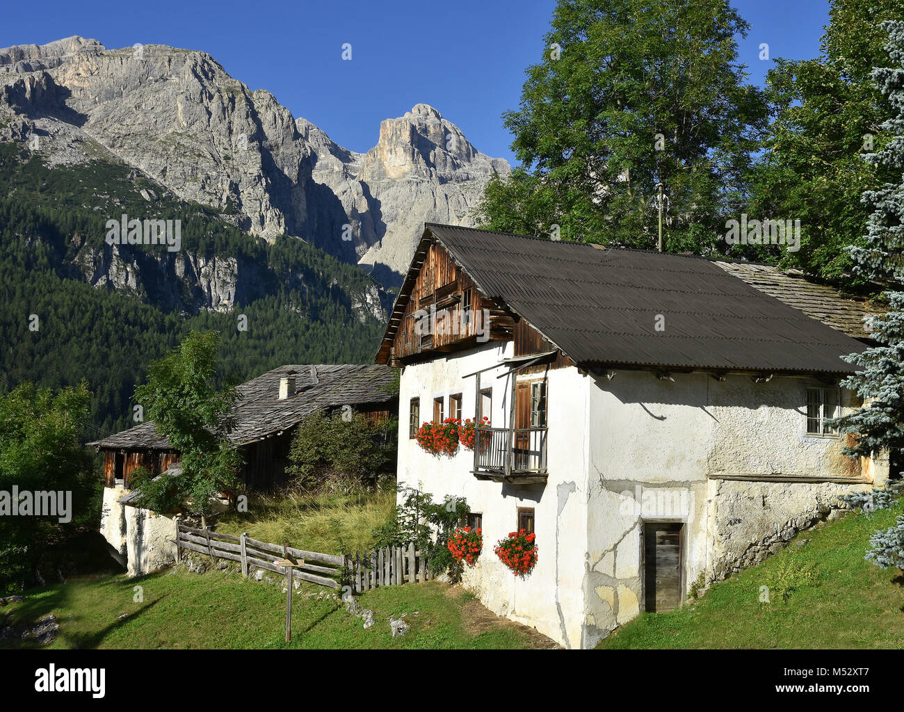 Dolomite Alps; South Tyrol; Italy; farmhouse Stock Photo - Alamy