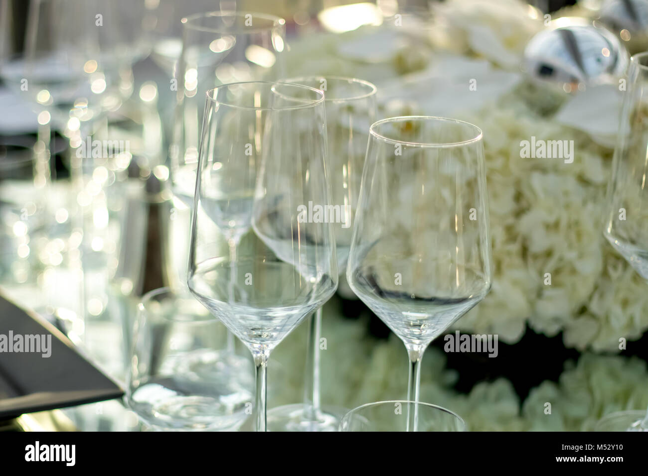 Birthday party setting hi-res stock photography and images - Alamy