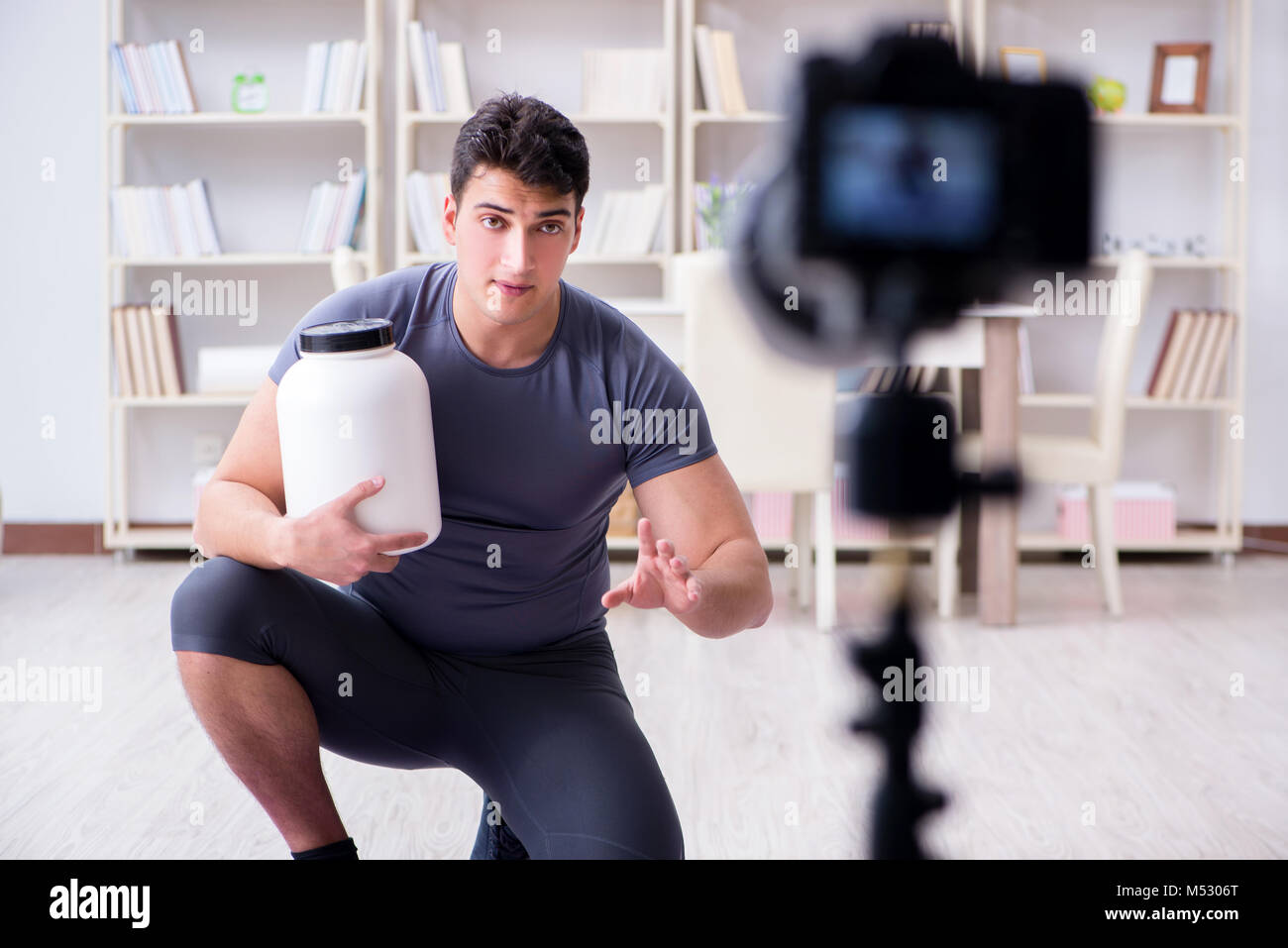 Filming in gym hi-res stock photography and images - Alamy
