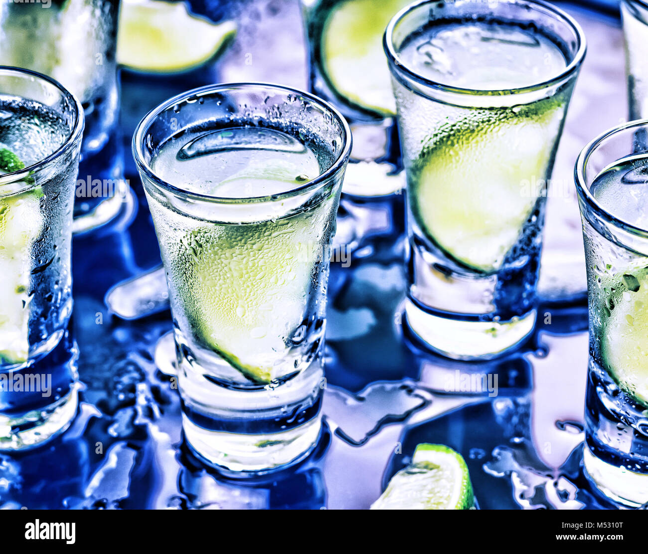 A party in the club. Cocktails on the bar. Alcohol Stock Photo - Alamy