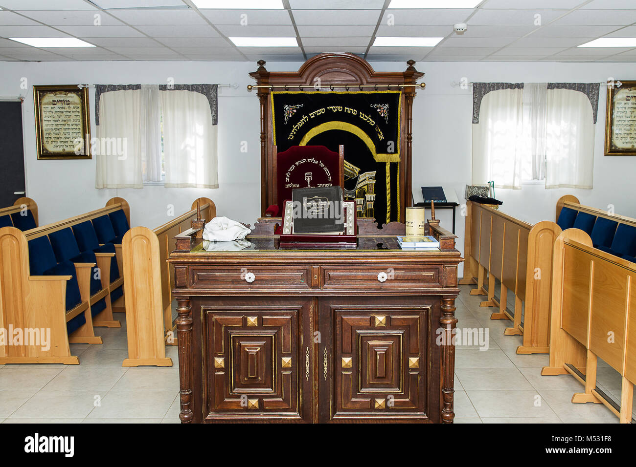 The interior of the synagogue Stock Photo - Alamy