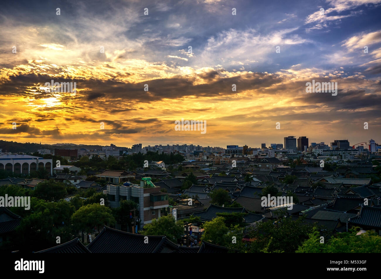 Jeonju hanok village hi-res stock photography and images - Alamy
