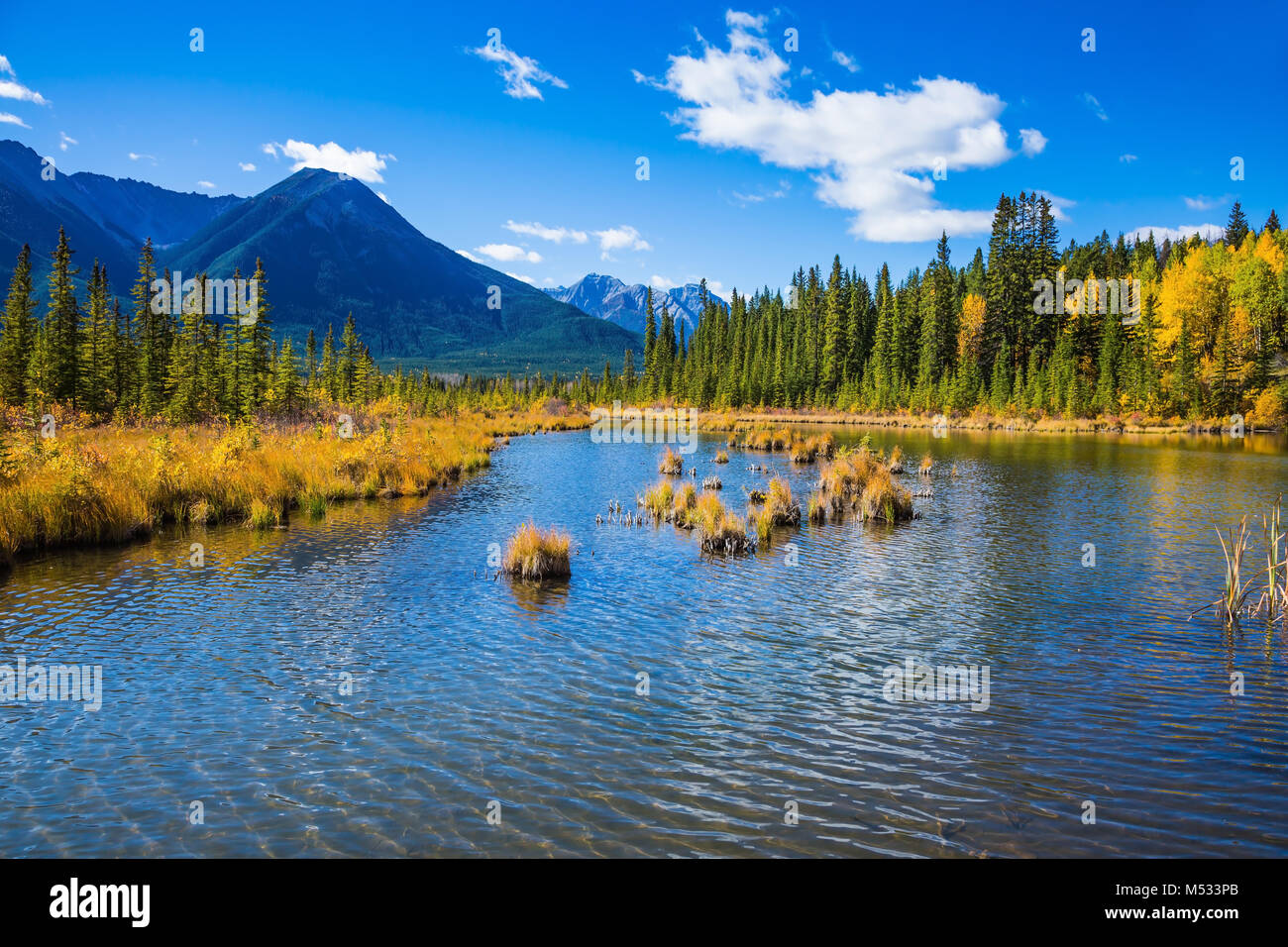 Indian summer canada hi-res stock photography and images - Alamy