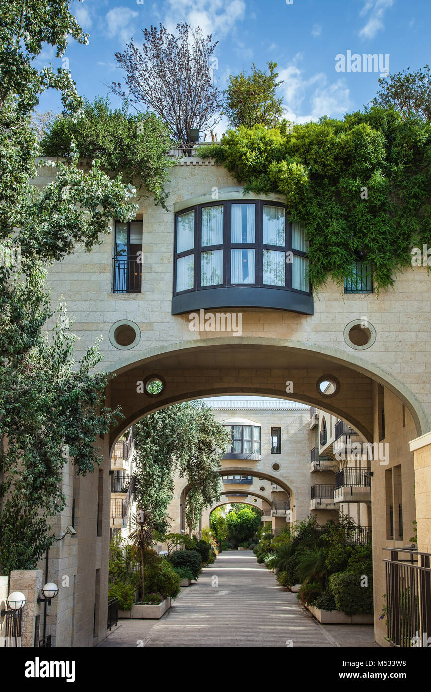 Arched passageway between buildings Stock Photo - Alamy