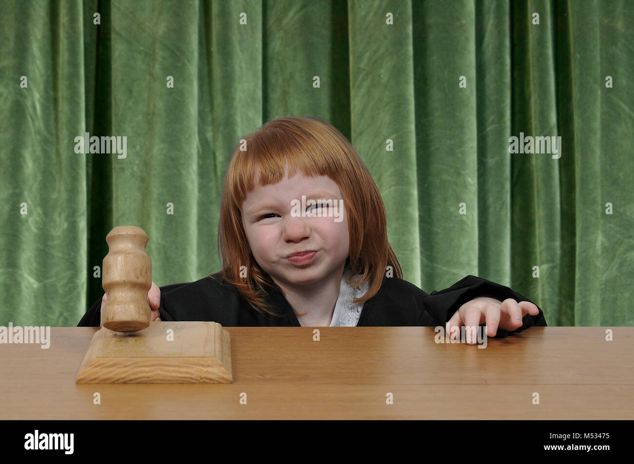 Judge court hi-res stock photography and images - Alamy