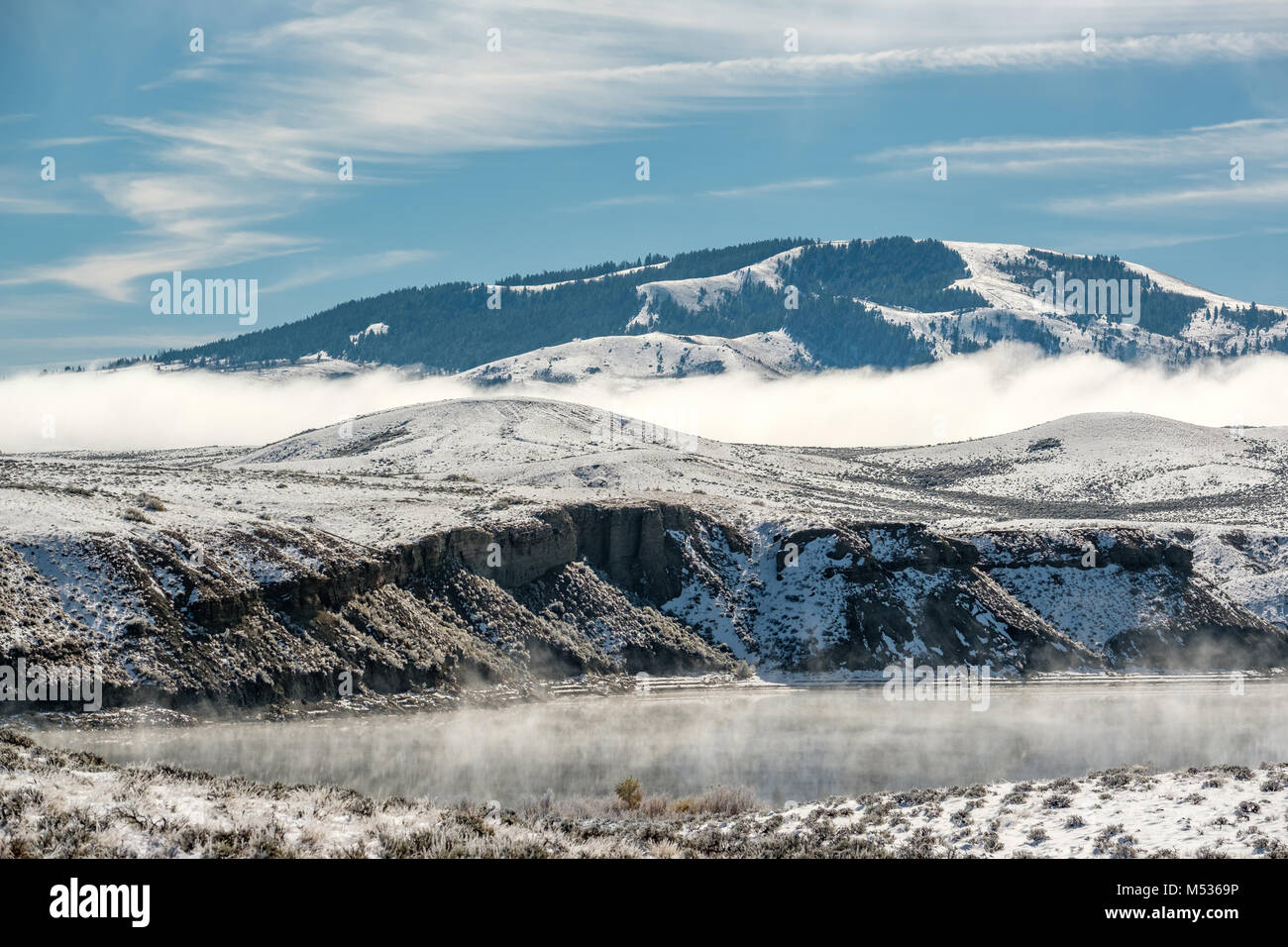 Winter landscape with Wolford Mountain Reservoir Stock Photo - Alamy
