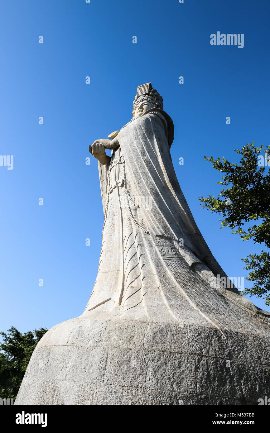 Statue of the guardian god hi-res stock photography and images - Alamy