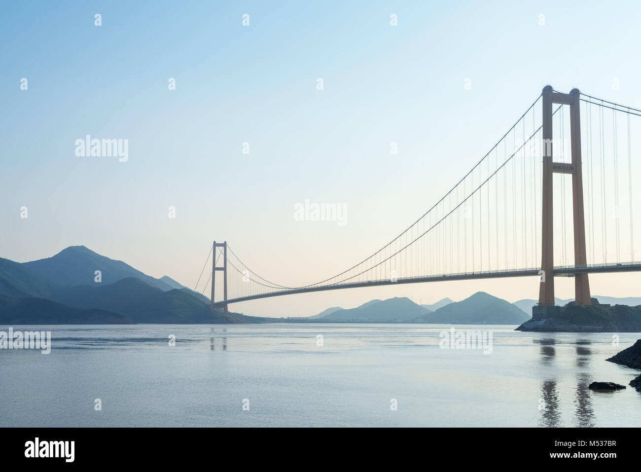 zhoushan xihoumen bridge Stock Photo - Alamy