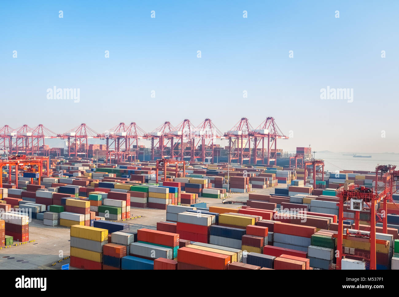 Modern container terminal hi-res stock photography and images - Alamy