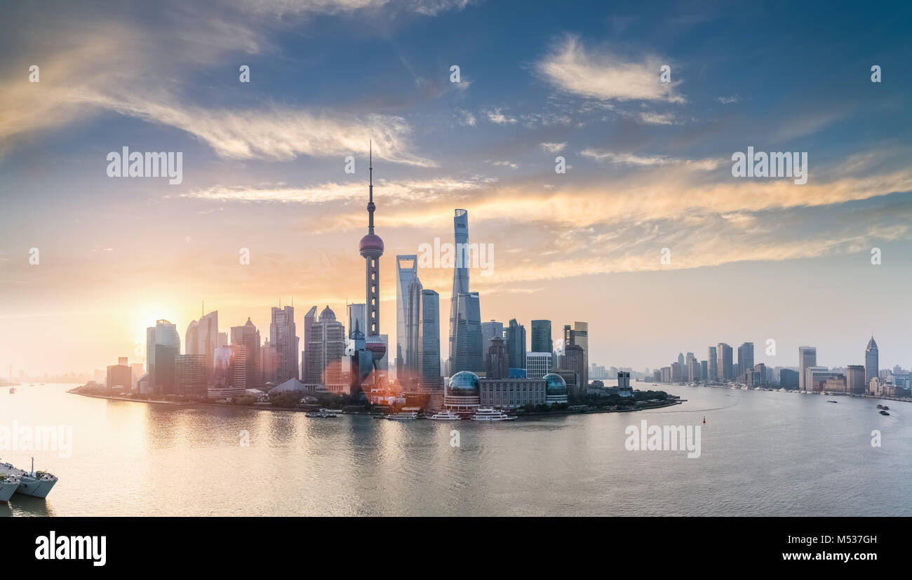 Panoramic skyline at sunrise hi-res stock photography and images - Alamy