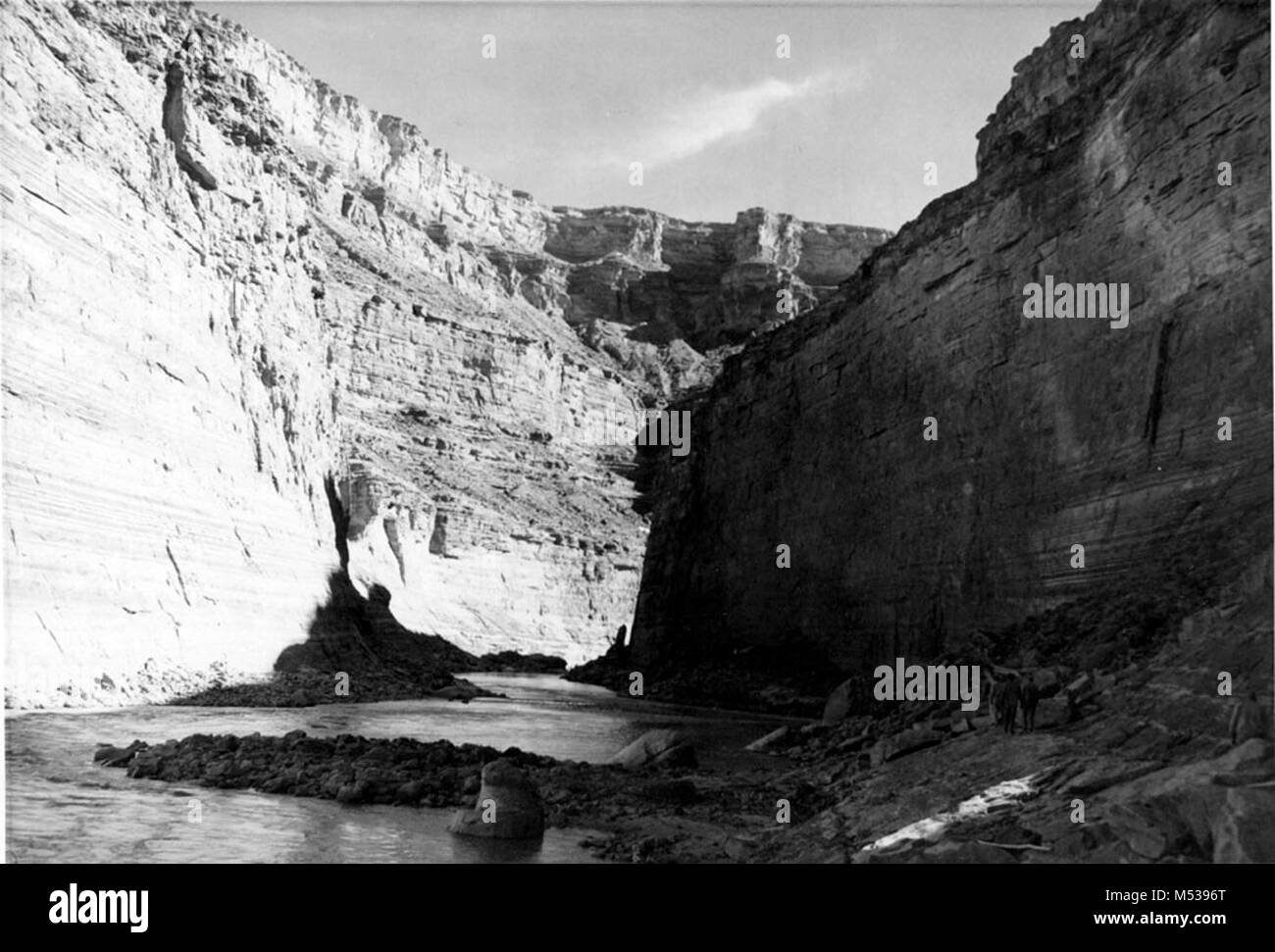 SCENE OF COLORADO RIVER NEAR VASEY'S PARADISE. PROPOSED MARBLE CANYON DAM SITE. PHOTOGRAPHER J.M ...