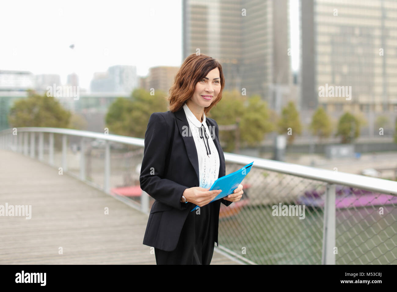 journalist woman in business clothes go to work Stock Photo - Alamy