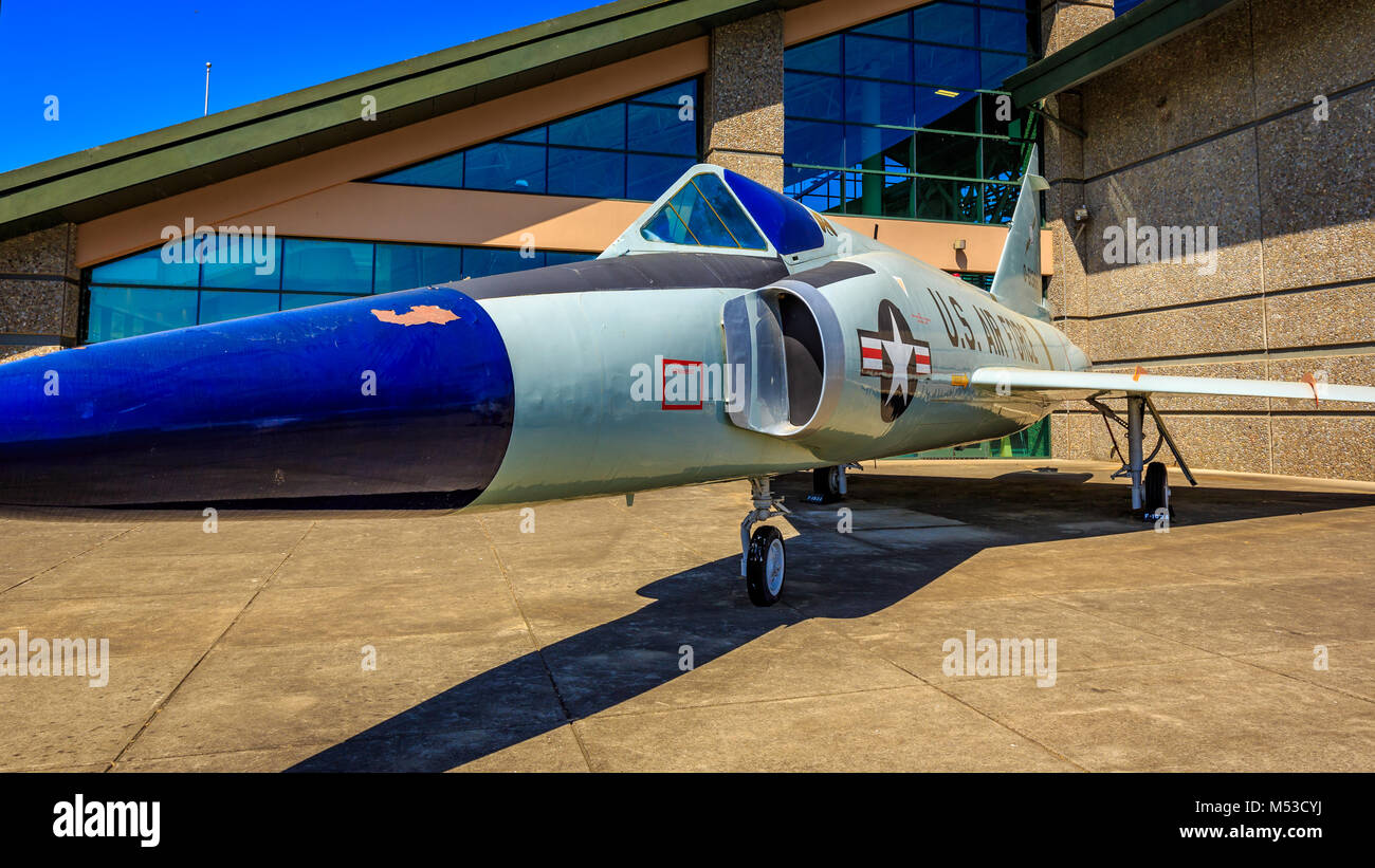 Convair f 102a delta dagger hi-res stock photography and images - Alamy