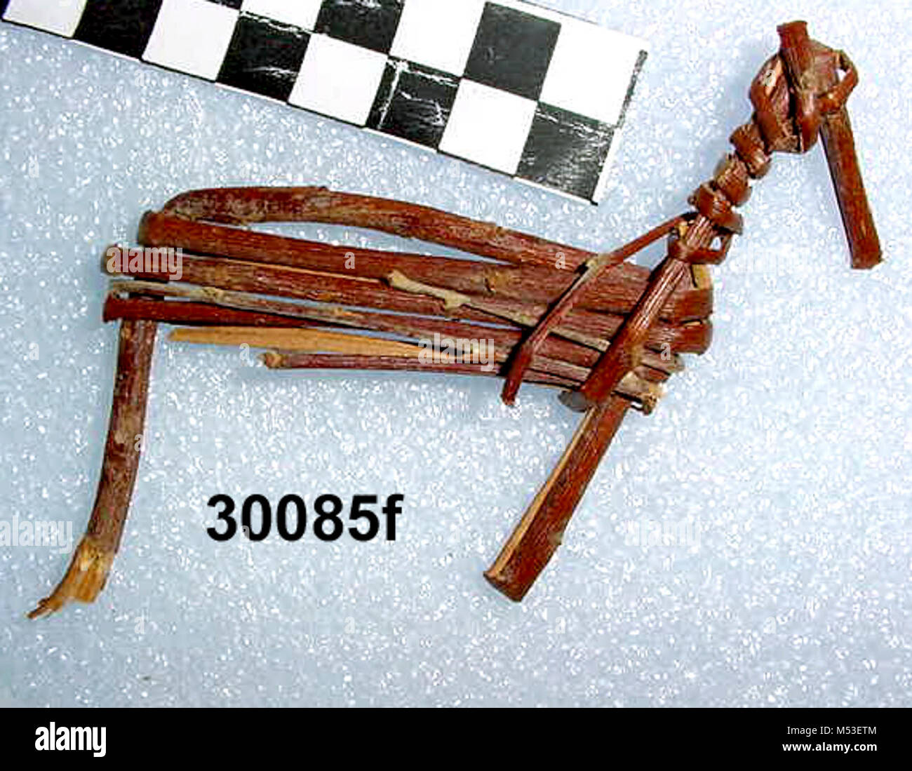Split-Twig Figurine GRCAf. Some of the most facinating artifacts found ...