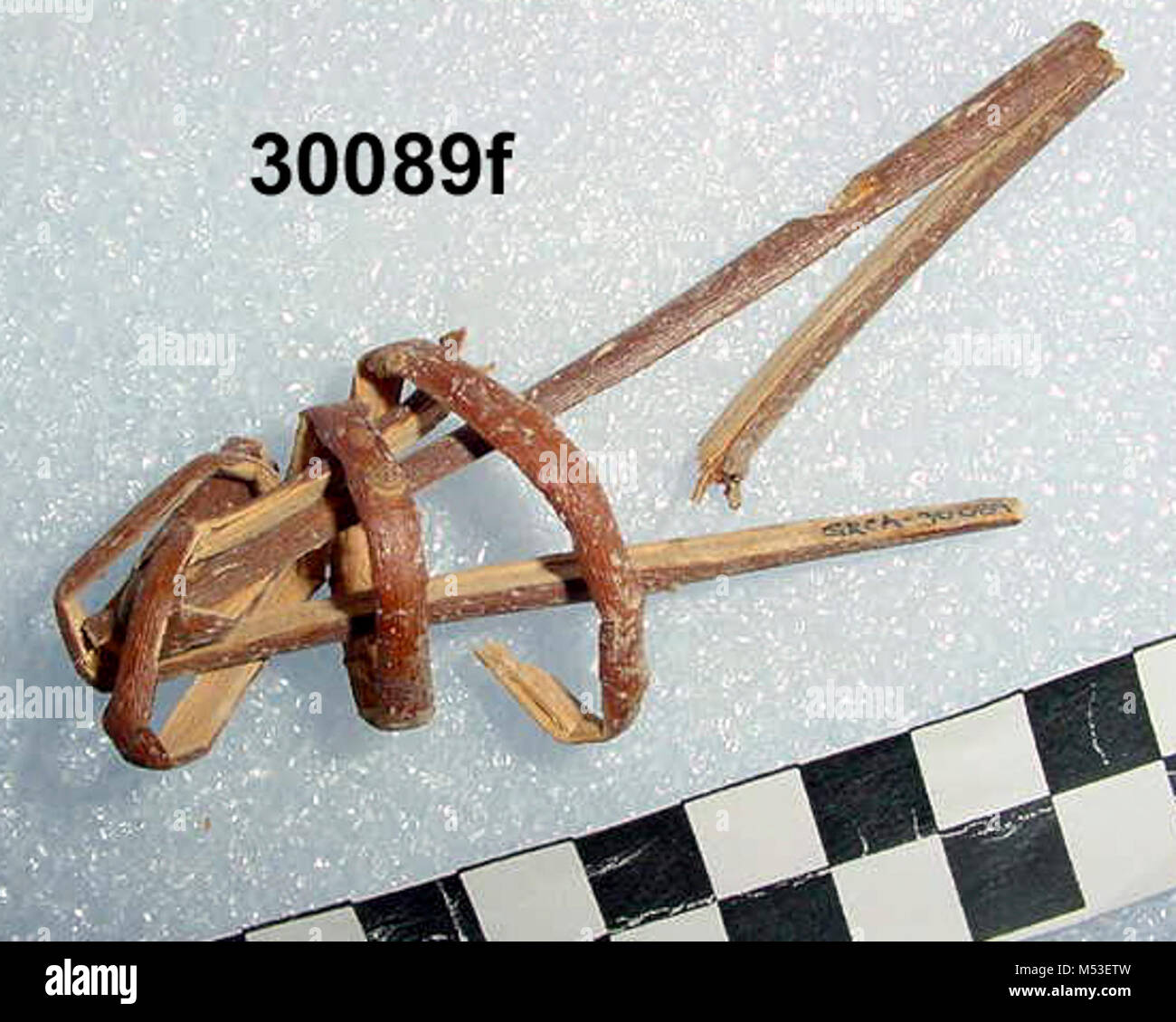 Split-Twig Figurine GRCAf. Some of the most facinating artifacts found ...